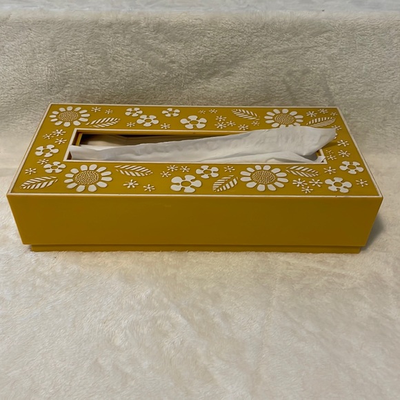 Accents | Vintage Deco Daisy Yellow Tissue Box 1 | Poshmark